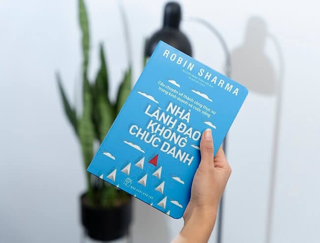 Review sách "Nhà Lãnh Đạo Không Chức Danh"